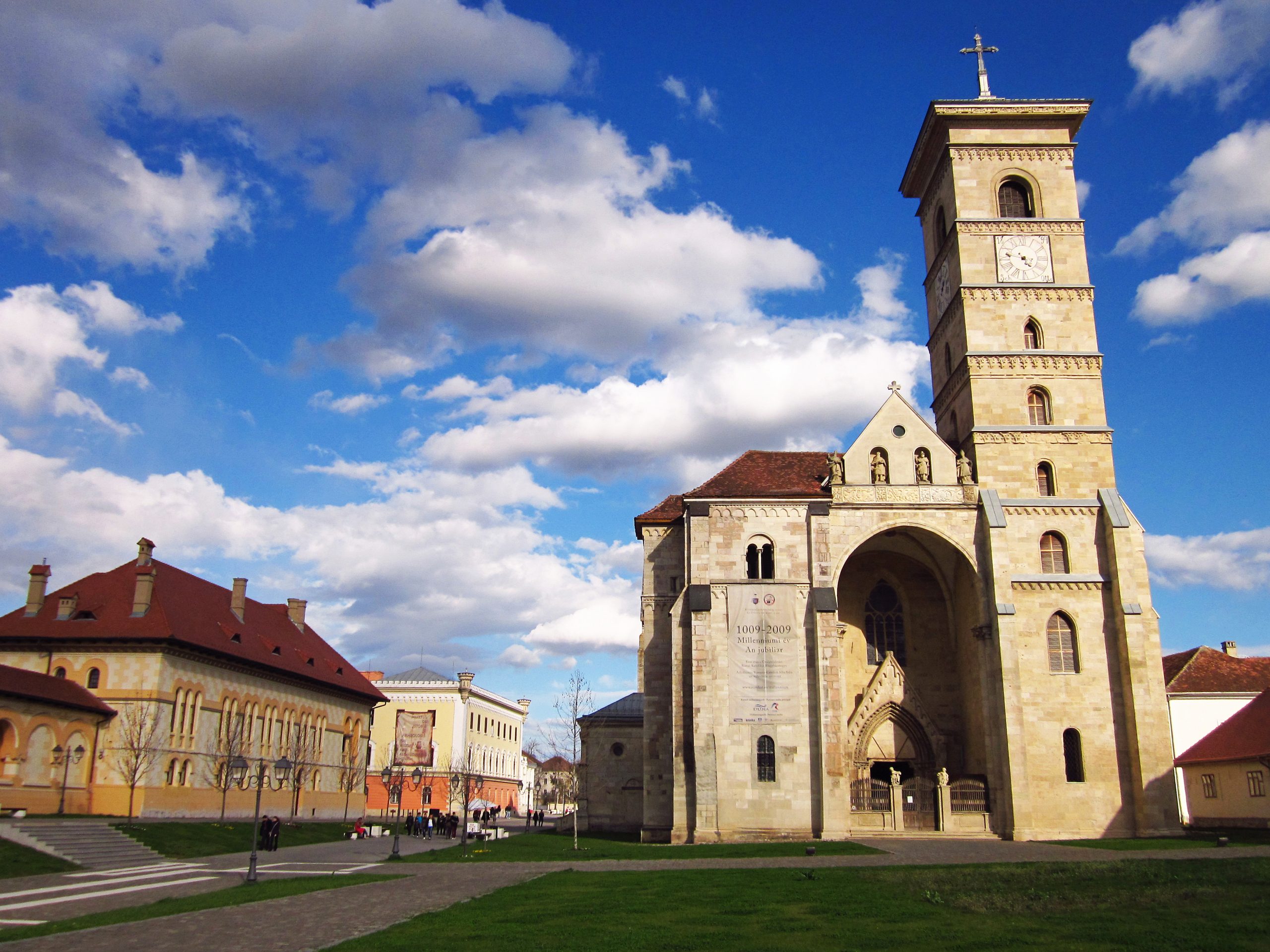 Roman-Catholic Cathedral of St. Michael – Alba Iulia › Transromanica ...